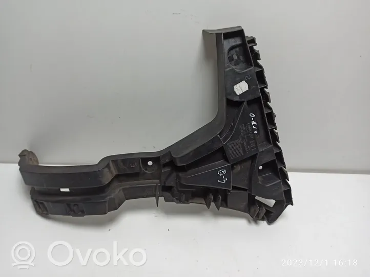 8U0807454A Audi Q3 8U Rear bumper mounting bracket, 10.00 € | RRR