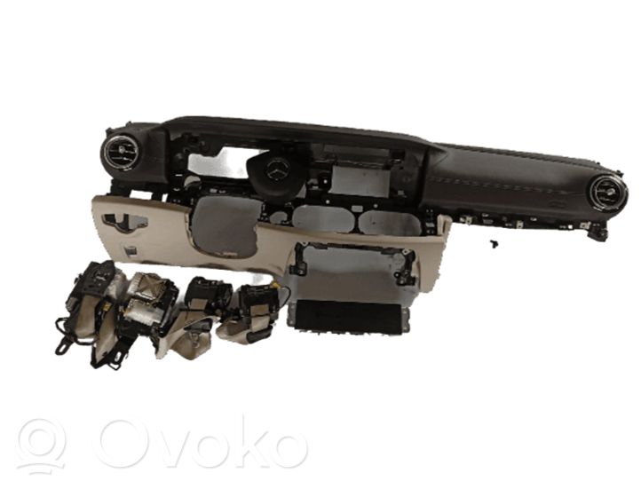 A2136809404 Mercedes-Benz E AMG W213 Dashboard, 1458.82 € | RRR