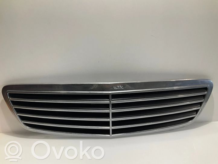 A2208800383 Mercedes-Benz S W220 Grille de calandre avant, 15.00 € | OVOKO
