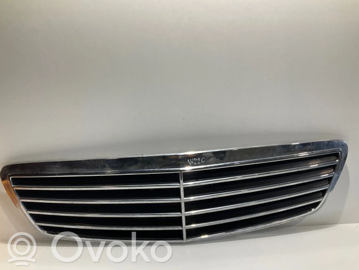 A2208800383 Mercedes-Benz S W220 Grille de calandre avant, 15.00 € | OVOKO