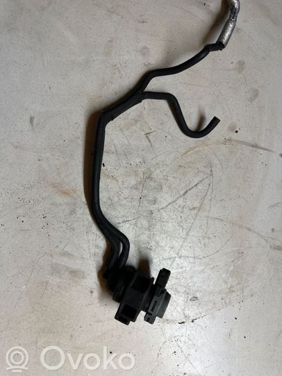 8200201099 Renault Scenic II - Grand scenic II Vacuum valve, 11.00 € | RRR