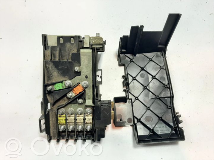9666527580 Peugeot 3008 I Relay mounting block, 100.00 € | RRR