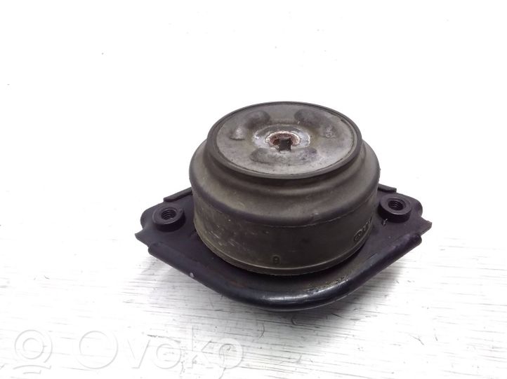 A2512404417 Mercedes-Benz ML W164 Engine mount bracket, 15.00 € | RRR