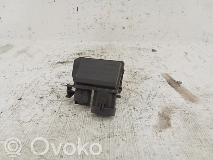 9673999980 Citroen C4 Grand Picasso Coolant fan relay, 10.00 € | RRR