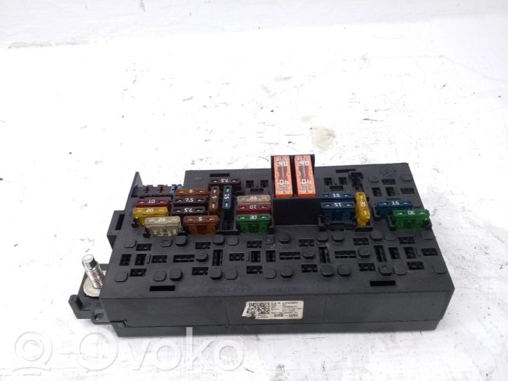 A1645403572 Mercedes-Benz ML W164 Module de fusibles, 130.00 € | OVOKO
