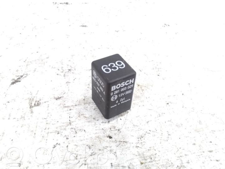 4E0907282A Volkswagen Touareg I Glow plug pre-heat relay, 12.00 € | RRR