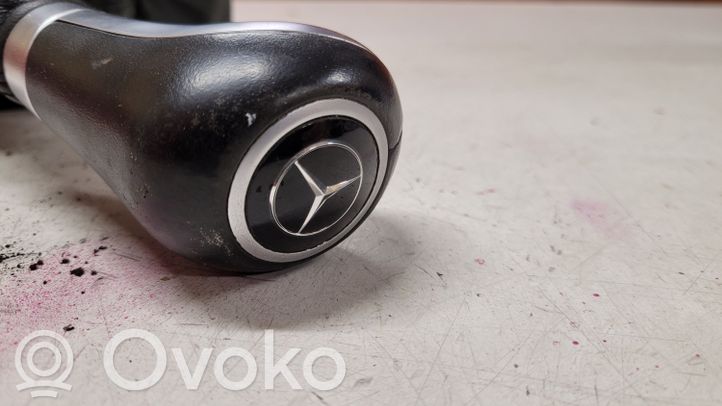 A2042672310 Mercedes-Benz C W204 Pavarų perjungimo svirties apdaila ...