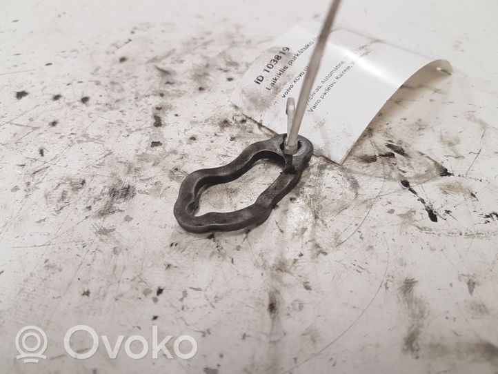 Volvo XC90 Fuel Injector clamp holder, 19.00 € | RRR