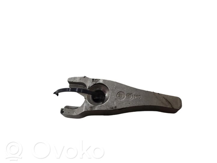 Citroen C5 Fuel Injector clamp holder, 10.00 € | RRR