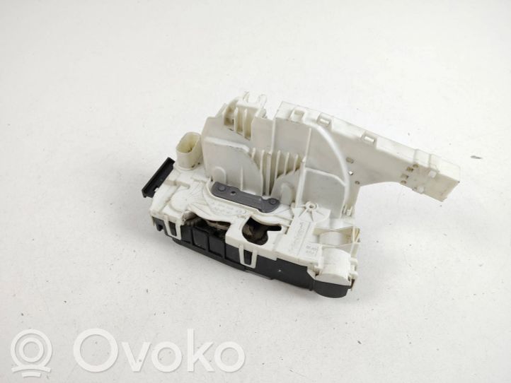 A4477304000 Mercedes-Benz Vito Viano W447 Sliding door lock, 150.00 € | RRR