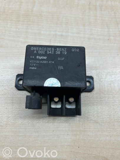 A0025423819 Mercedes-Benz E W211 Glow plug pre-heat relay, 2.00 € | RRR