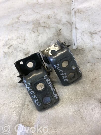 Opel Grandland X Front door hinge set, 30.00 € | RRR