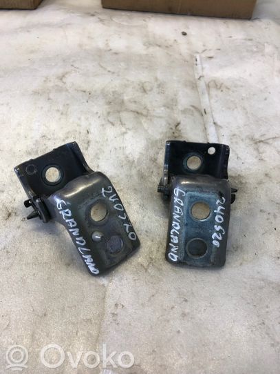 Opel Grandland X Front door hinge set, 30.00 € | RRR