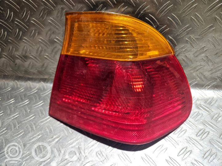 8364922 BMW 3 E46 Rear/tail lights, 14.00 € | RRR