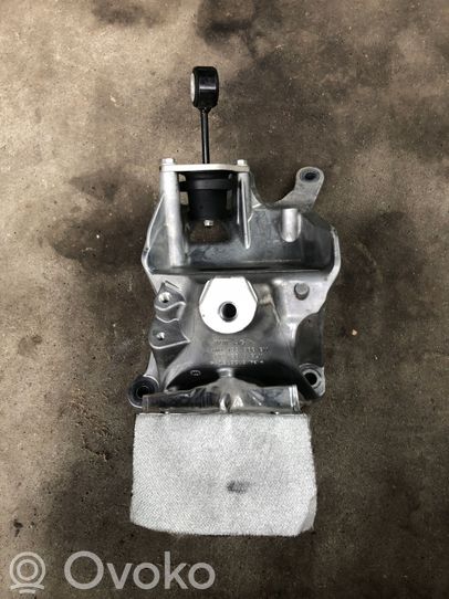 4M0199308BM Iveco Daily 5th gen Engine mounting bracket, 18.12 € | RRR