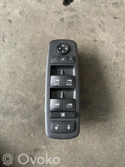 68319803AA Jeep Grand Cherokee Quarter vent window switch, 28.24 € | RRR