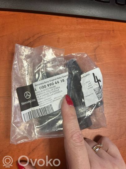 A0009904418 Mercedes-Benz GL X166 Écrous et boulons, 5.00 € | OVOKO