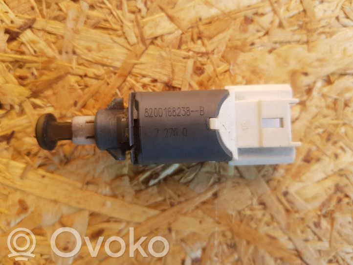 8200168238 Renault Megane II Brake pedal sensor switch, 5.00 € | RRR