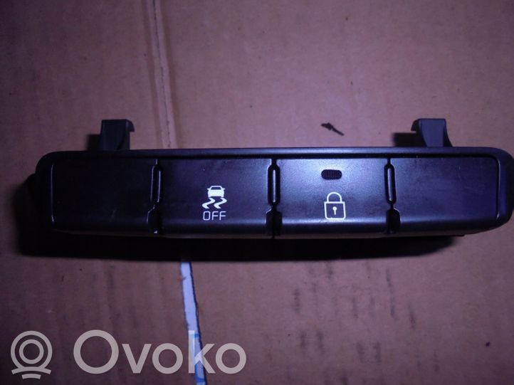 KIA Ceed ESP (stability program) switch, 3.60 € | RRR