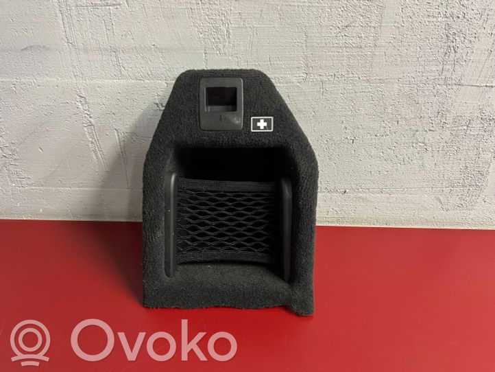 5A018A0 BMW X7 G07 Trunk/boot side trim panel, 50.00 € | RRR