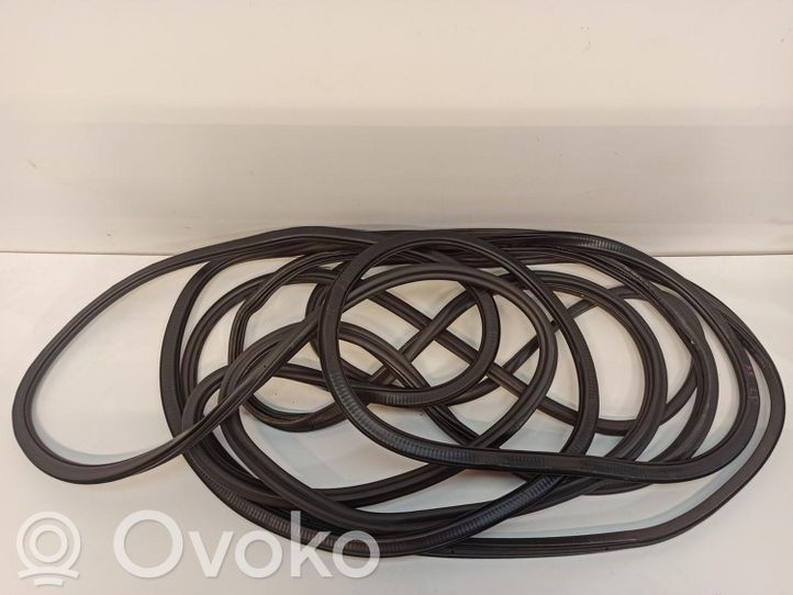4H0827705B 4H08237321E Audi A8 S8 D4 4H Trunk rubber seal (body), 35.18 ...