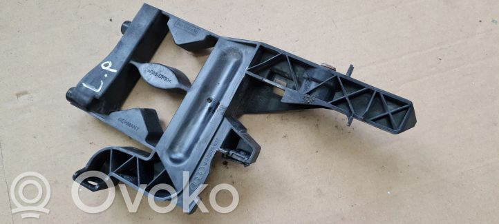 4G8805607 Audi A7 S7 4G Headlight/headlamp mounting bracket, 32.47 € | RRR