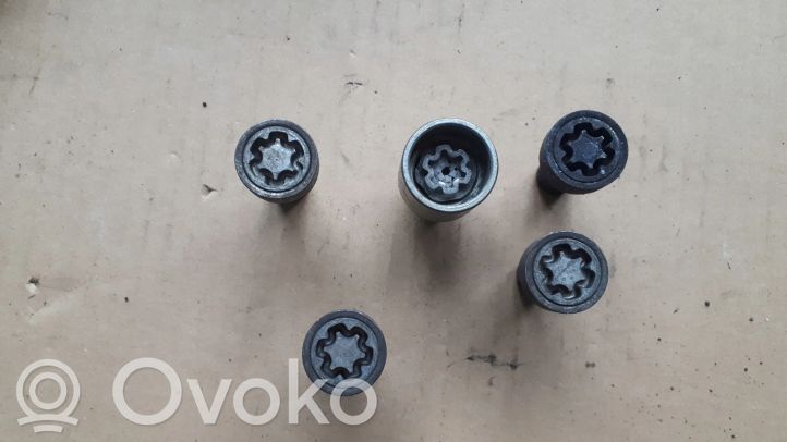 Audi A4 S4 B8 8K Engine bonnet (hood) release handle, 21.65 € | RRR