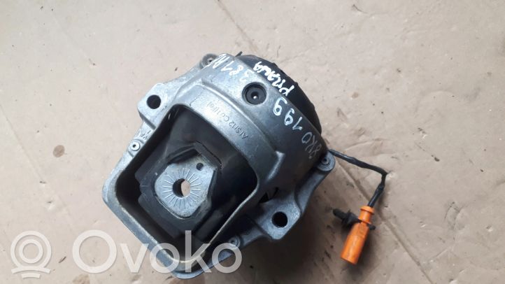 8R0199381AE Audi A4 S4 B8 8K Engine mounting bracket, 94.71 € | RRR