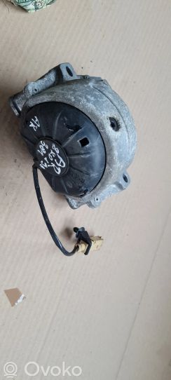 8R0199381 Audi Q5 SQ5 Engine mount bracket, 70.59 € | RRR