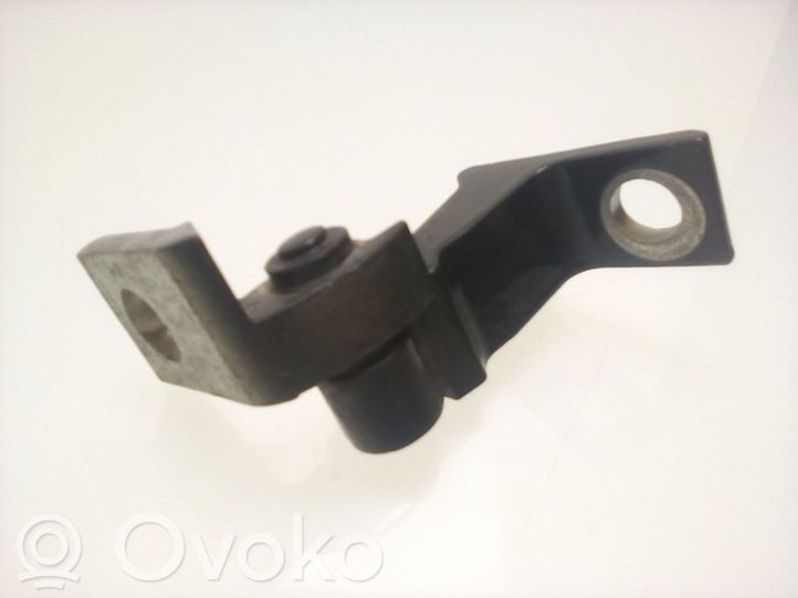 8V5833404C Volkswagen PASSAT B8 Charnière supérieure de porte arrière ...
