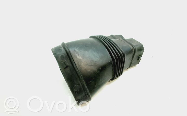 30792195 Volvo XC60 Air intake duct part, 7.90 € | RRR