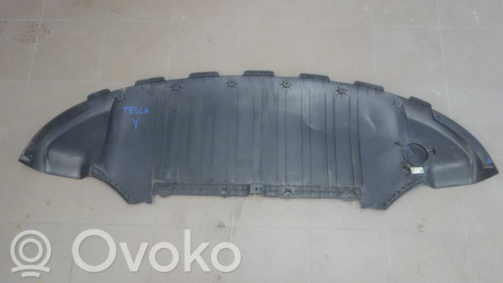 161357900C Tesla Model Y Front bumper skid plate/under tray, 155.29 € | RRR