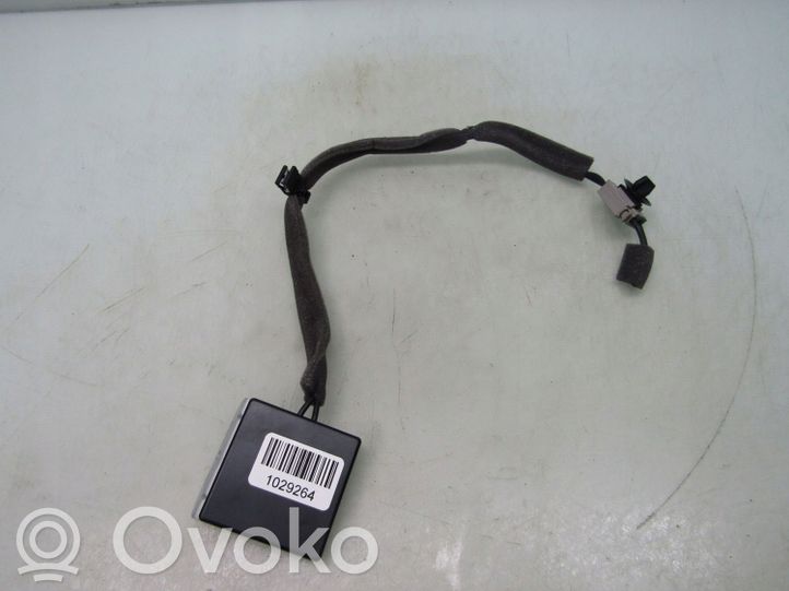 282126UA0A Nissan Qashqai J12 Antenna control unit, 43.78 € | RRR