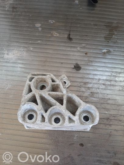 Mini Cooper Countryman R60 Engine mounting bracket, 7.00 € | RRR