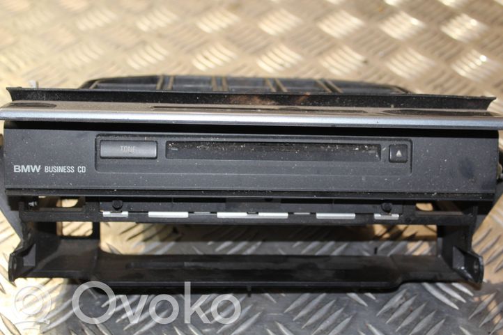 6908783 BMW 5 E39 Radio/CD/DVD/GPS head unit, 30.00 € | RRR