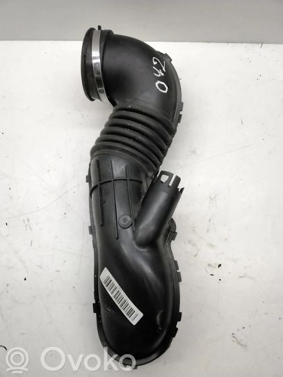 13717804846 BMW 3 E90 E91 Turbo air intake inlet pipe/hose, 30.00 € | RRR