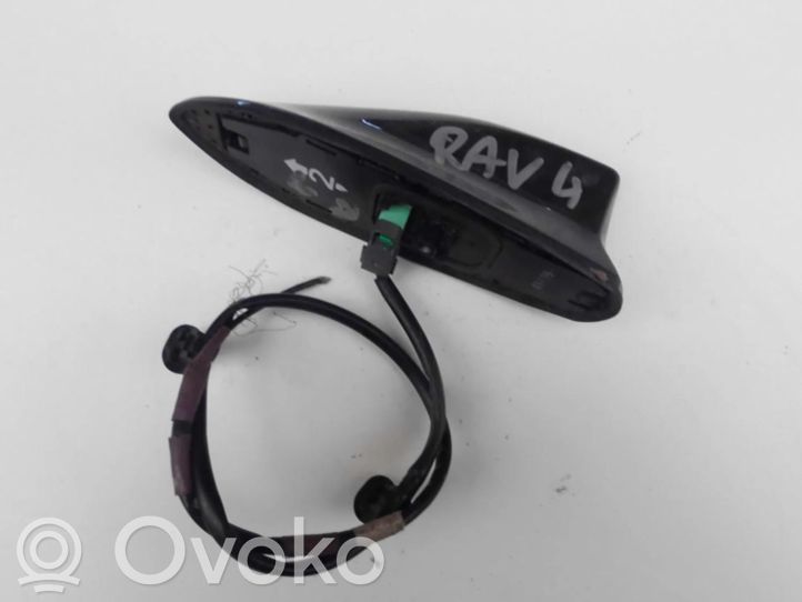 Toyota RAV 4 (XA50) Radio antenna, 92.90 € | RRR