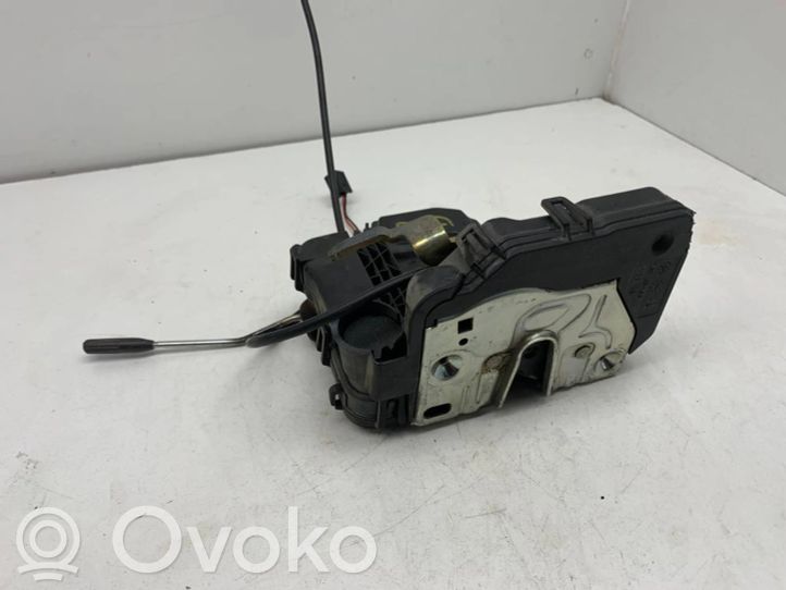 2117200635 Mercedes-Benz E W211 Front door lock, 64.55 € | RRR