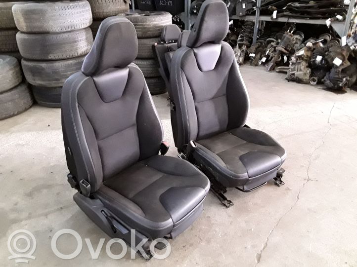 Volvo XC60 Front driver seat, 100.00 € | RRR