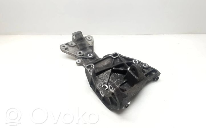 31316673 Volvo V60 Generator/alternator bracket, 12.00 € | RRR