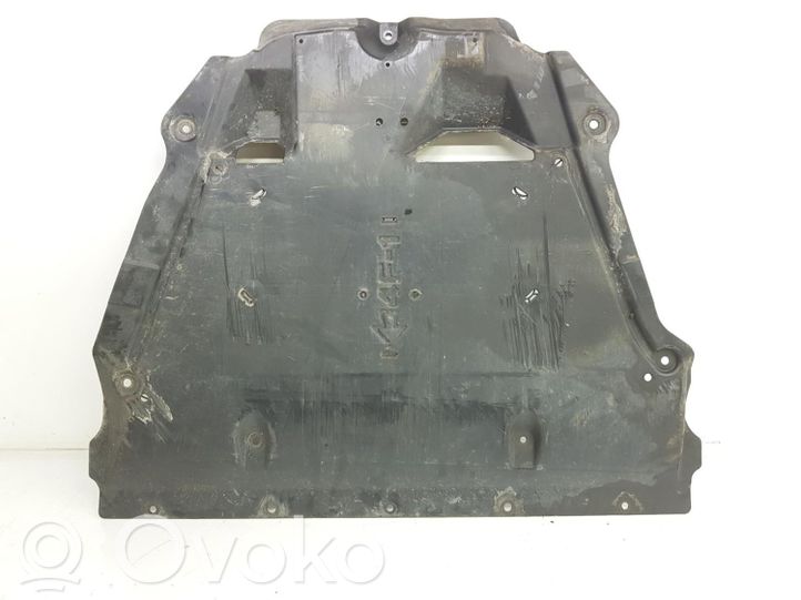 758924FA0A Nissan NV200 Engine splash shield/under tray, 124.57 € | RRR