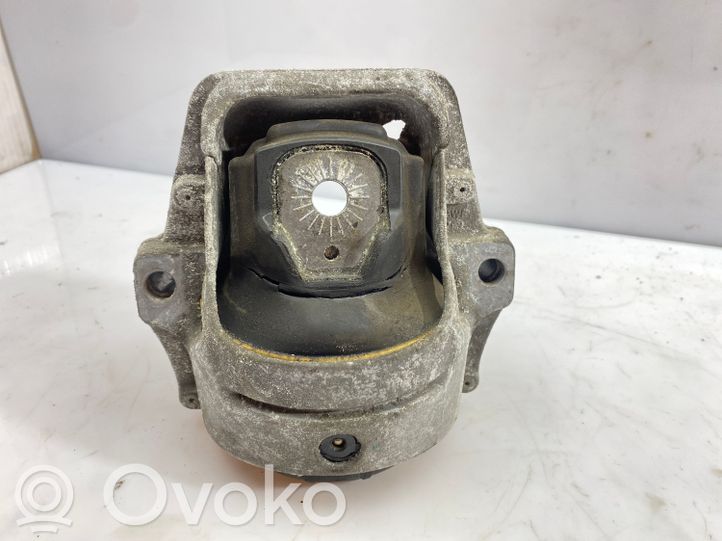 8K0199381 Audi Q5 SQ5 Engine mount bracket, 6.00 € | RRR
