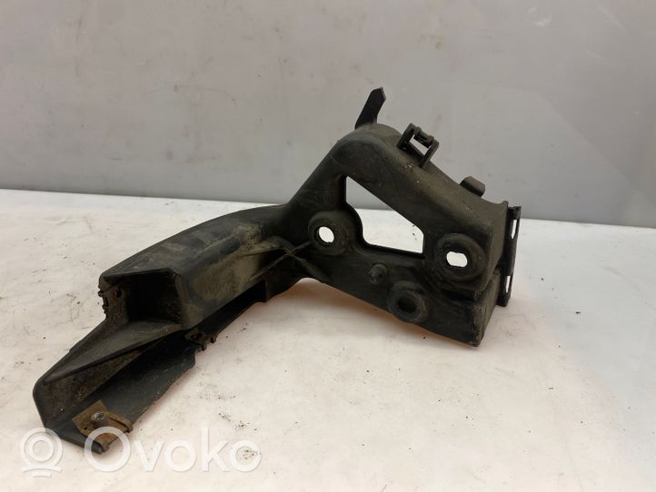 4E0853914C Audi A8 S8 D3 4E Rear bumper mounting bracket, 4.00 € | RRR