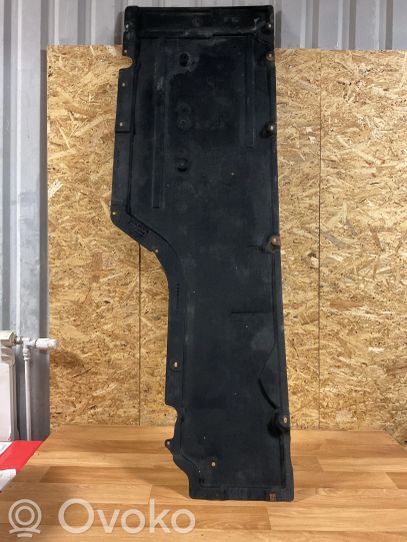 74850610 BMW 5 E60 E61 Center/middle under tray cover, 30.00 € | RRR