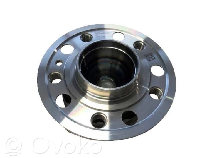 A2053340400 Mercedes-Benz C W205 Front wheel hub, 141.18 € | RRR