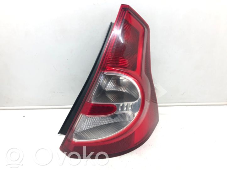 8200734824 Dacia Sandero Feux arrière / postérieurs, 42.07 € | OVOKO