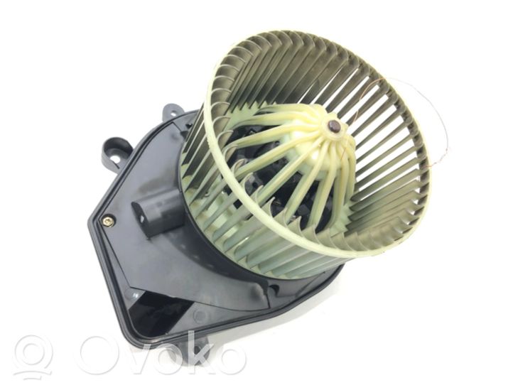 8D1820021 Volkswagen PASSAT B5.5 Heater fan/blower, 17.65 € | RRR