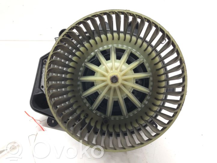 8D1820021 Volkswagen PASSAT B5.5 Heater fan/blower, 17.65 € | RRR
