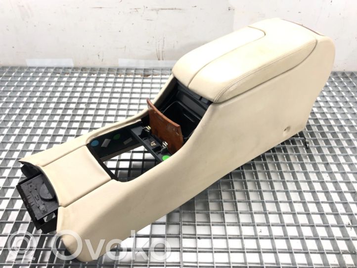Mercedes-Benz S W220 Center console, 46.82 € | RRR