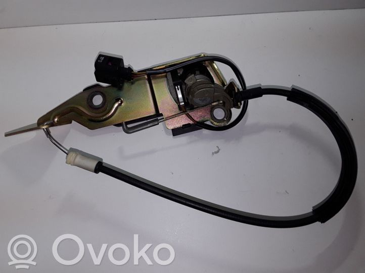 3B9827297A Volkswagen PASSAT B5.5 Tailgate exterior lock, 2.57 € | RRR